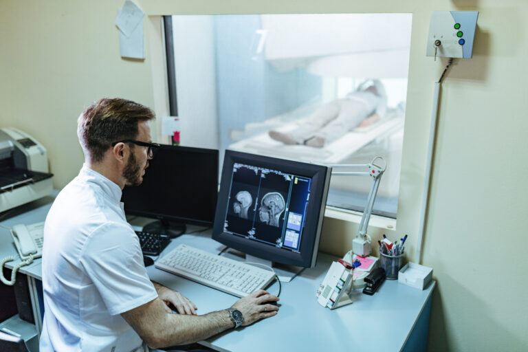 What is an Open MRI Scan and How Does It Work? - Deira City Medical ...